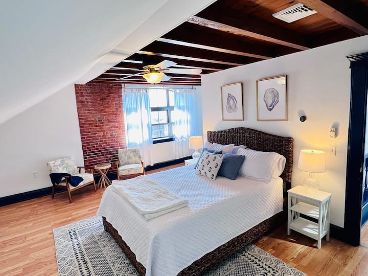 Historic 1849 Sea Cpt. Mansion; Weddings, Groups - ポートランド, ME