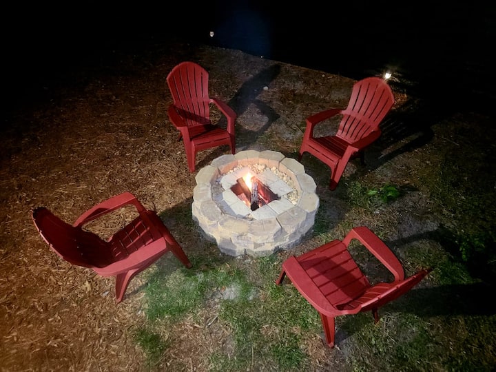 Two Bedroom Townhouse - Near I-75 - Gainesville, FL