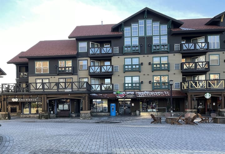 Rf 222: Ski-in/out | Balcony, Hot Tub | Sleeps 4 - Snowshoe, WV
