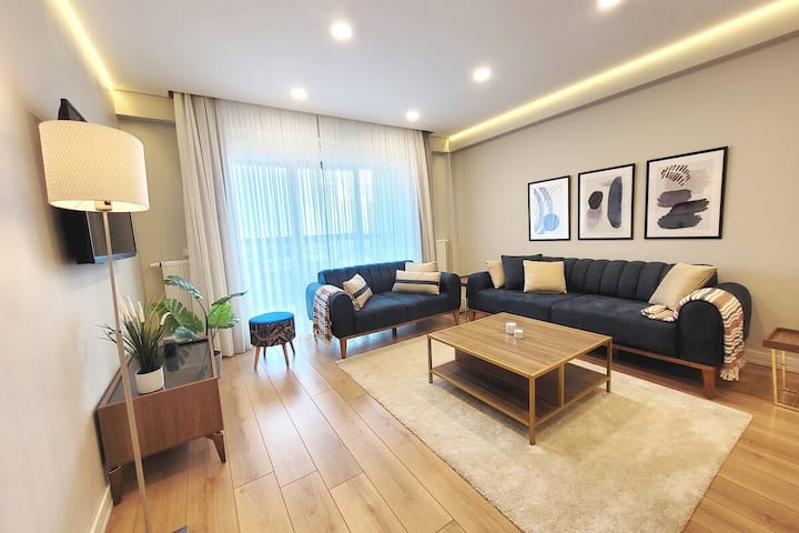 Relax Unwind: Inviting 2br Apt, Cozy Interiors - Başakşehir