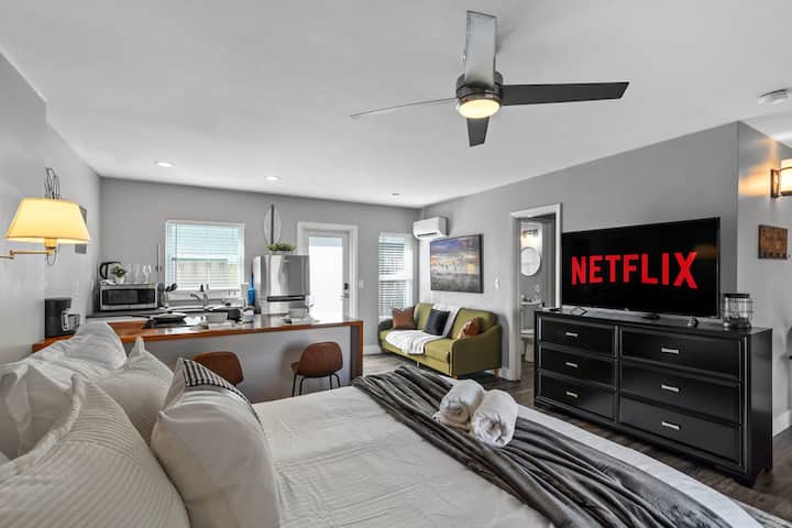 Tilah Stays | Weekly Discounts | 10 Min To Beach - Fort Lauderdale, FL