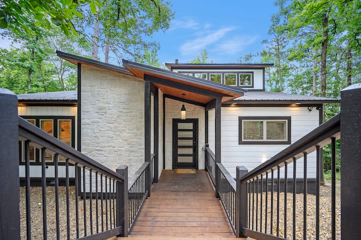 Shower Outdoors Under The Stars! - United States