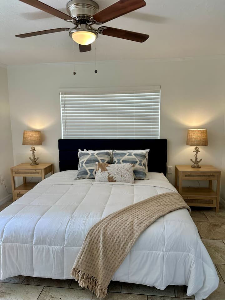 #1 Twin Palms-deluxe King Suite - Siesta Key