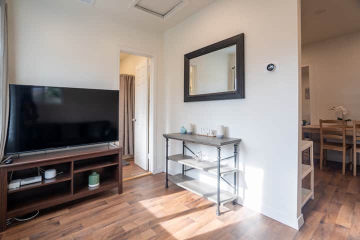 Cozy Guest Home! 2bd, 1bath. - Azusa