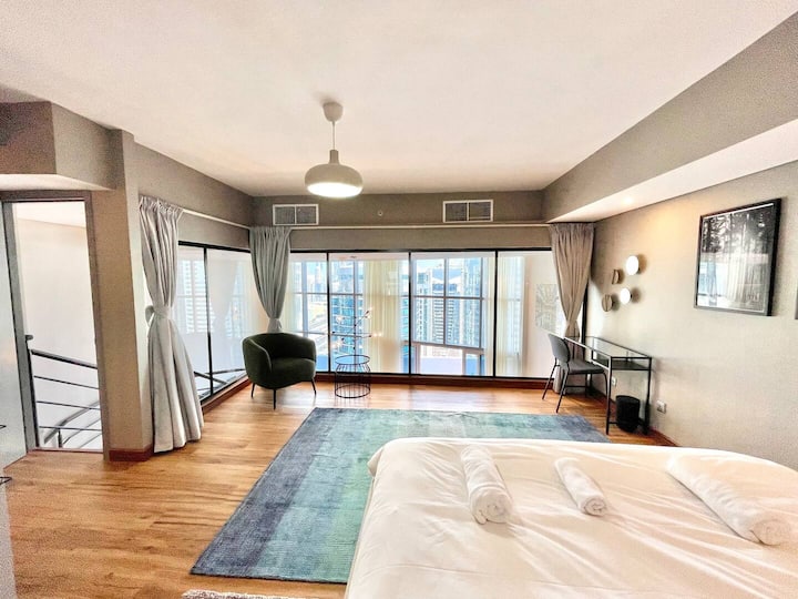 Penthouse Duplex Loft With Skyline Views - Dubai Marina