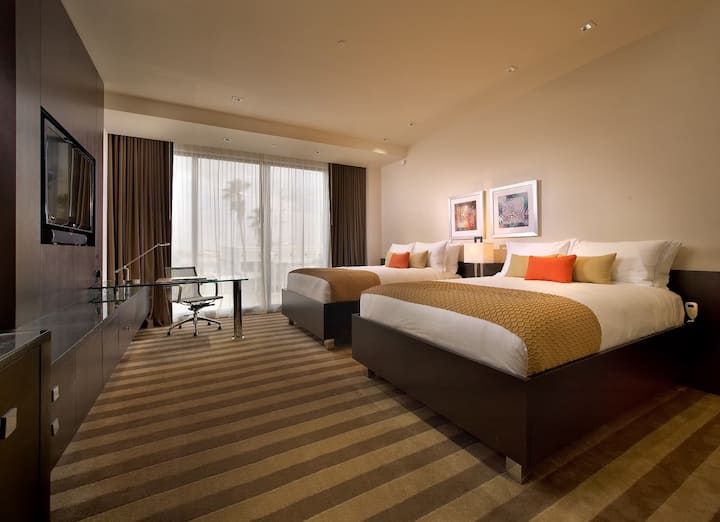 Value Deal! 3 Elegant Rooms For Your Getaway Trip - Miami, FL