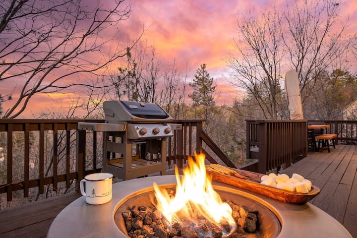 Deck Views, Fire Pit | Cozy Modern | Blue Spruce - Lake Arrowhead, CA