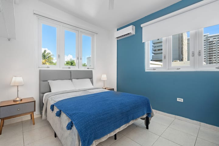 Walking Distance To Beach | Pool | Pet Friendly - San Juan