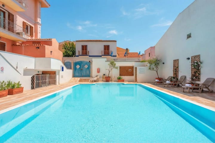 Cristal Blu Mono 3 With Shared Pool - Santa Teresa Gallura