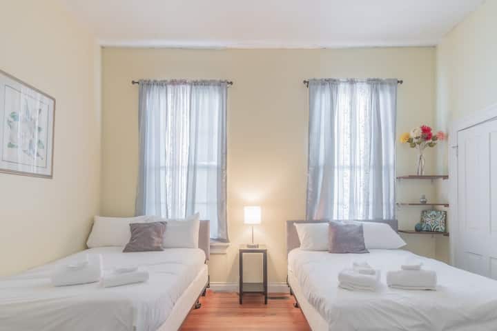 Large Downtown Home - The Sunny Southern Manse - Columbus, GA