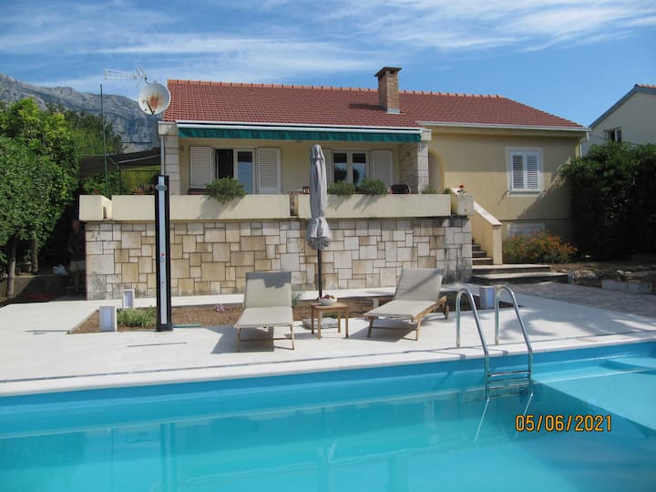 Beach House Nono - Four Bedroom Villa With Pool - Trpanj