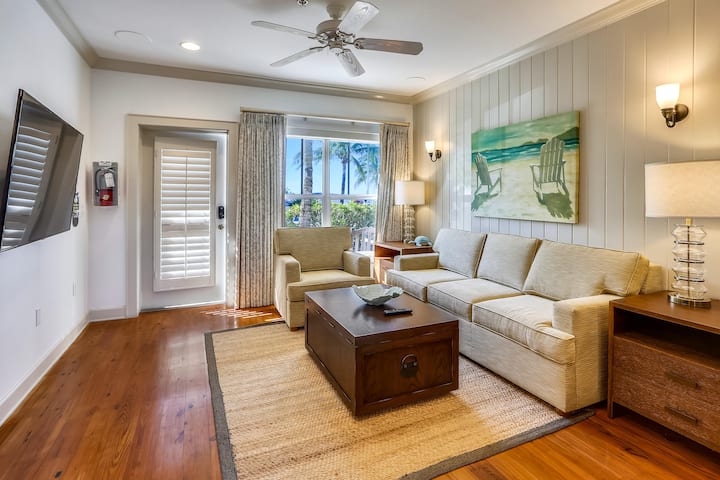 Mainsail Beach Inn Charming Beach Condo - Holmes Beach, FL