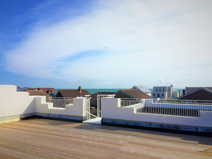 Unique Beachhouse With Quirky Rooftop Garden - Bracklesham Bay