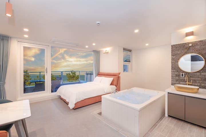 #묵호항 #스카이밸리 #논골담길 202호오션뷰스파테라스 - Donghae-si