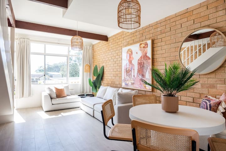 Miss Molly - Mollymook