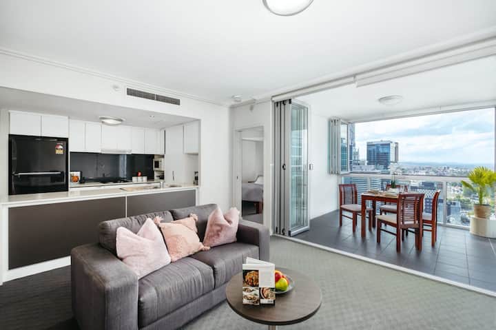 Great Value Cbd 2 Beds Apt Free Carpark/ Pool /Gym - Brisbane