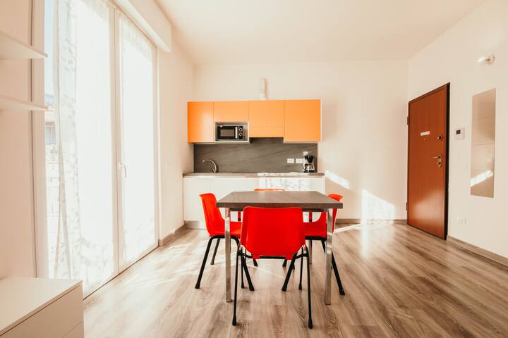 Al 13 Rosso 5 - Lakeside L&b - Lake Maggiore
