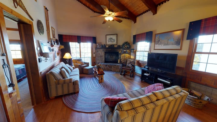 Whistlepunk #7 - Chalet On The North Mountain - Snowshoe, WV