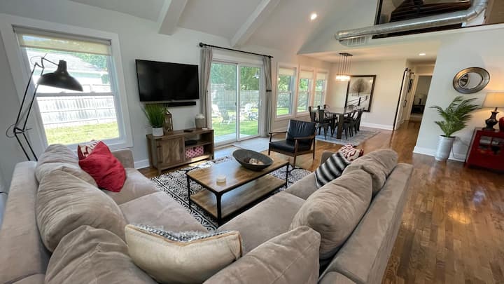 Fall 2 Nt Min Close To Town Large Yard Fire Pit Ga - New Buffalo, MI