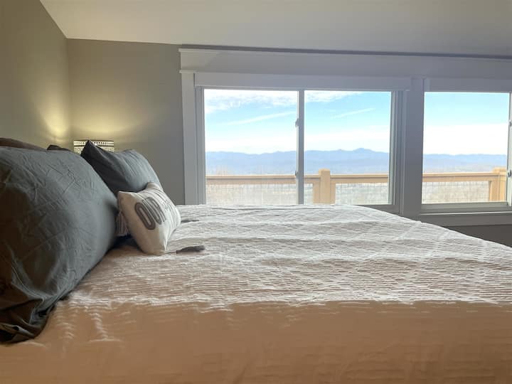 Mt. Hebron Home - Hendersonville, NC