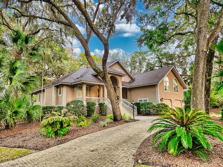 Luxury Estate- Beach Access, Pool, Ev Charger - Hilton Head Island, SC