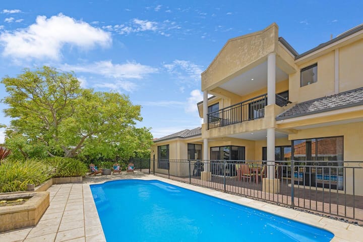 Grande Amore - A Family Oasis - Mandurah