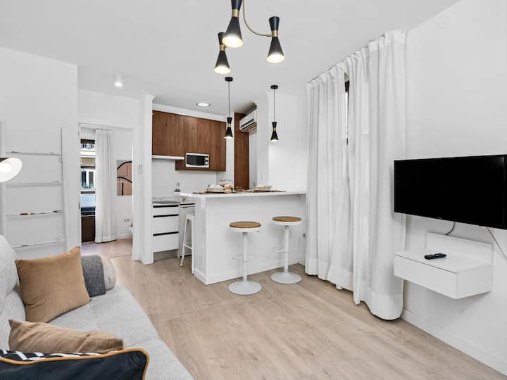 Elegant And Central Location - Granada