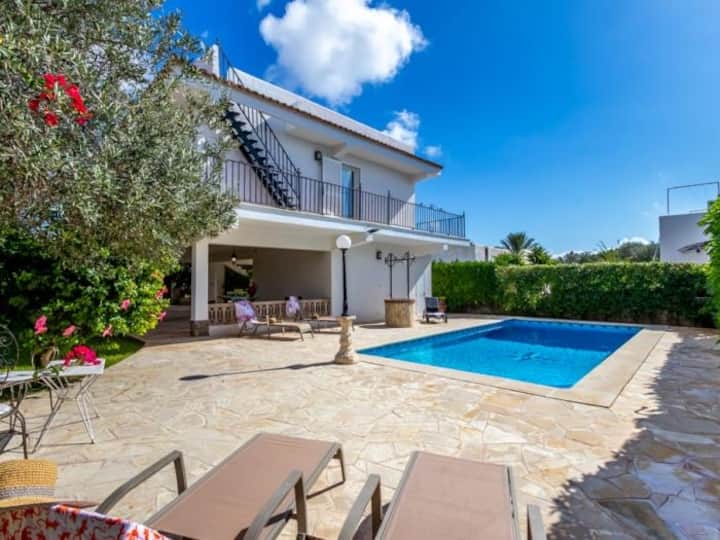 Can Joan - Home With Pool In Cala Santanyi - Cala Figuera