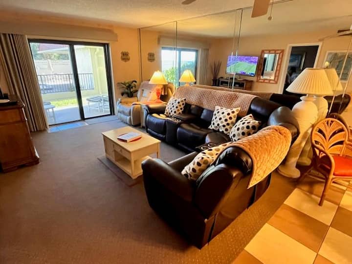 107 - 2/2 Poolside Ocean View - New Smyrna Beach, FL