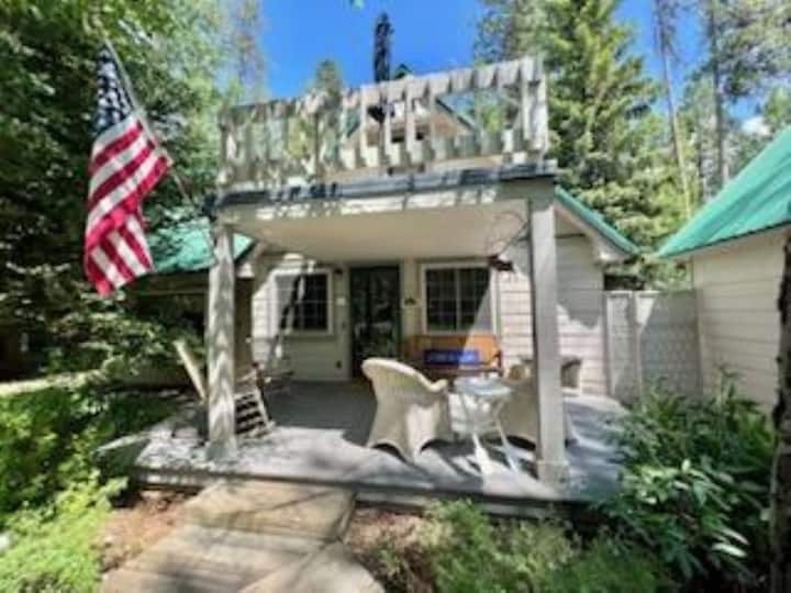 Charming Mccall Cabin W/ Hot Tub, Near Davis Beach - McCall, ID