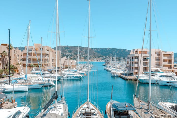 Superbe Appartement Sur Le Port De La Favière - 예르