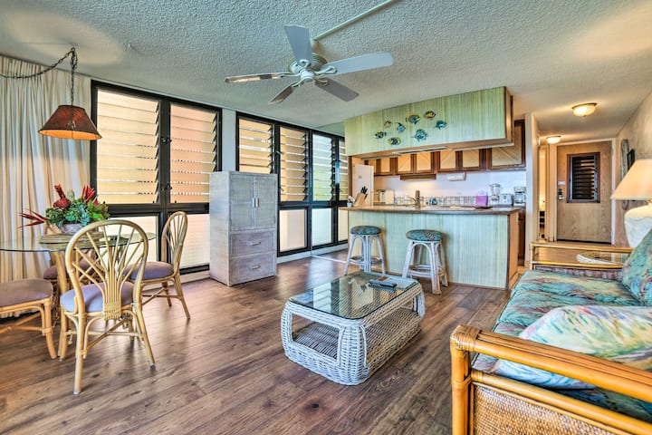 Beachfront Lahaina Condo: Pool + Grill Access - Honolua Bay, HI