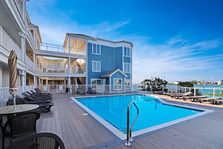 Sunset Bay Villa 312 - Waterfront; Boat Slip! - Chincoteague, VA