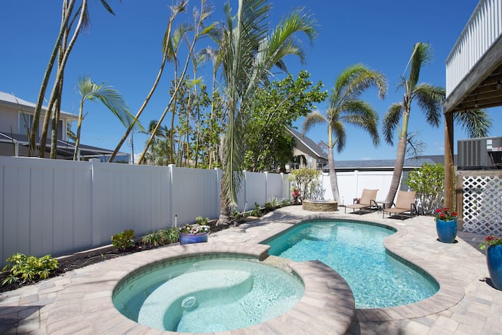 Private Pool And Pet Friendly - Sea La Vie - Fort Myers Beach, FL