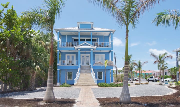 Private Pool And Pet Friendly- 5br Blue Horizon - Fort Myers Beach, FL
