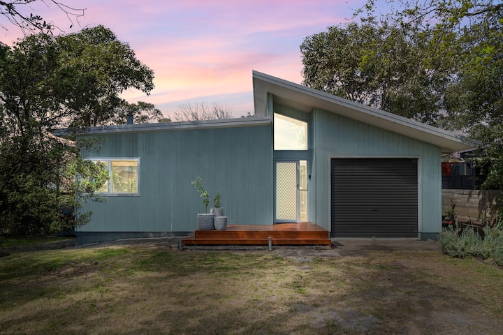 Cosy Getaway With Fireplace And Spacious Backyard - Broulee