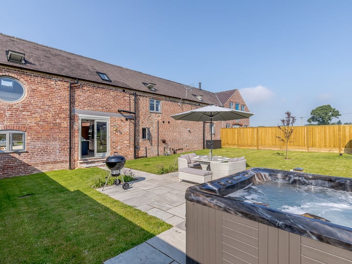 The Hayloft - Uk34565 - Whitchurch