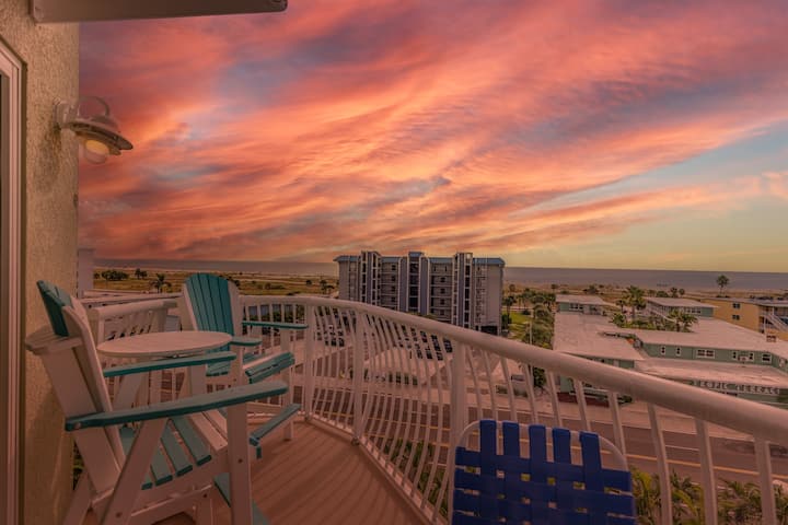 Slow M’ocean Penthouse 727@251&8659 - Treasure Island, FL