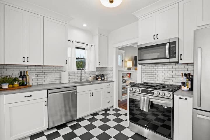 The Birdhouse At The Birdbath Bungalows - Ventura, CA