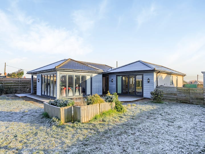 Marram Dune Beach House - Weston-super-Mare