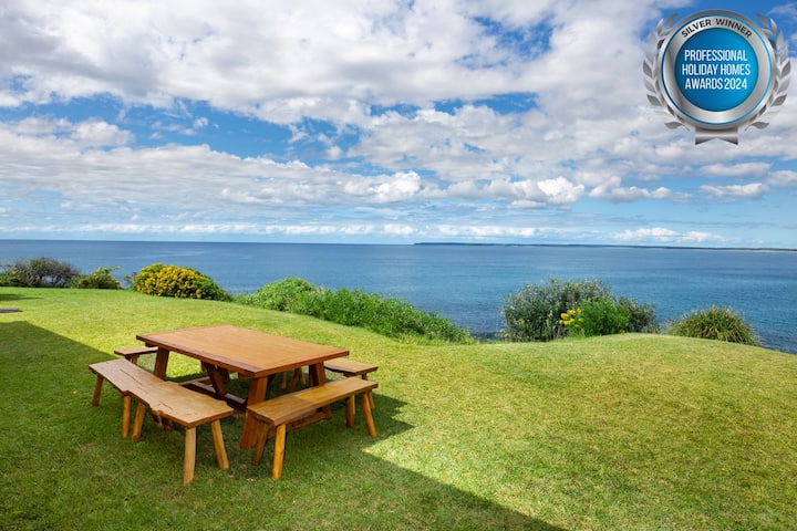 Surfside - Waterfront With Stunning Views - Culburra Beach