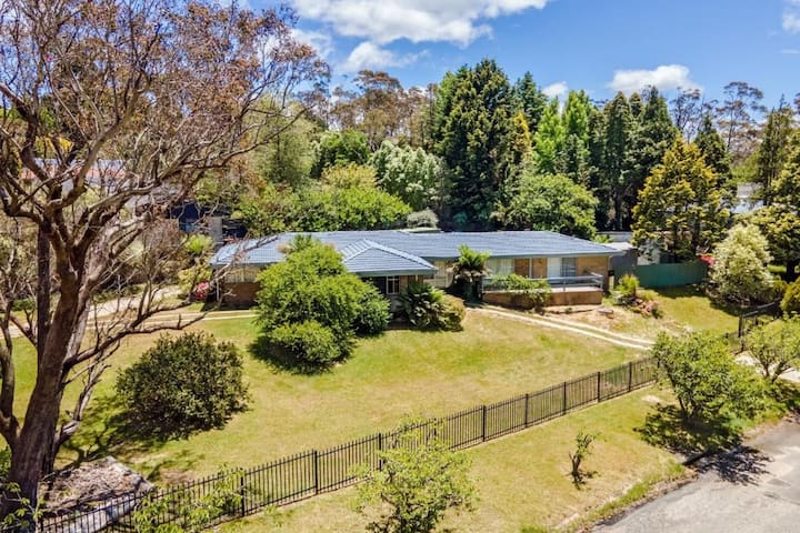 Oak And Cedar - Katoomba