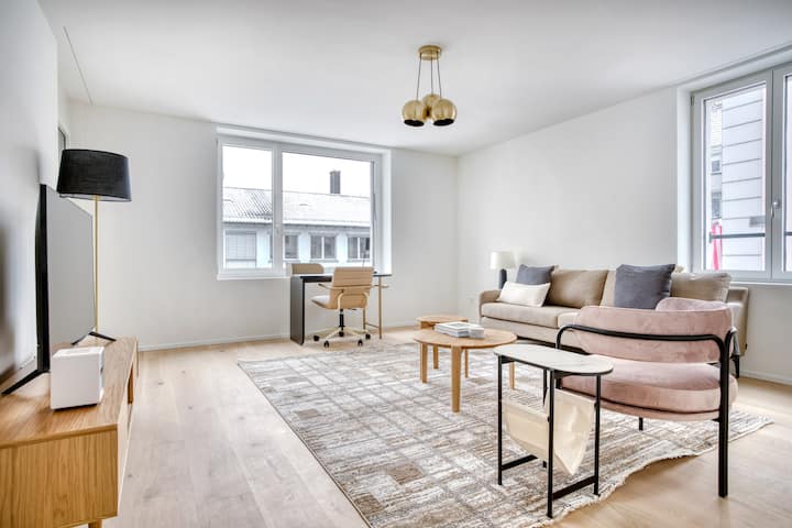 Blueground | Wiedikon, Storage & W/d, Nr Market - Zurique