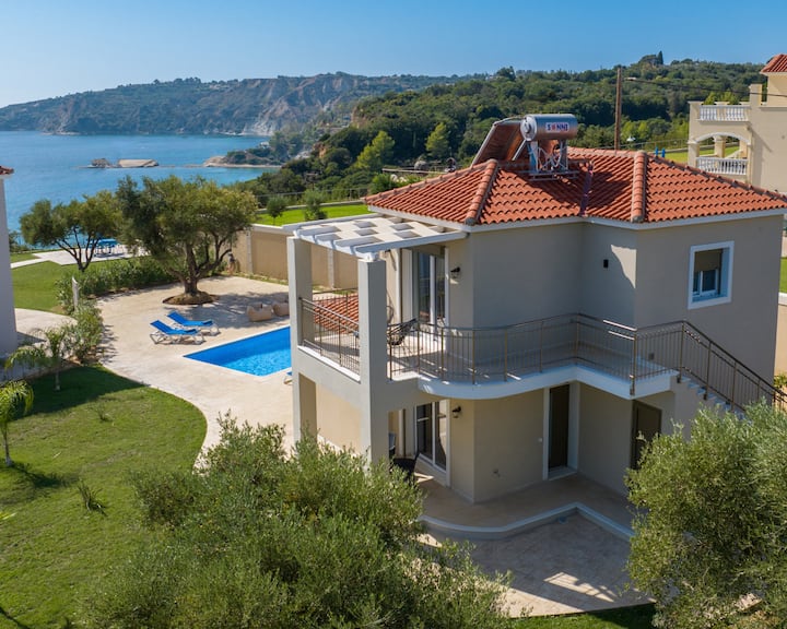 Kefalonian Emerald Villa - Kefalonia