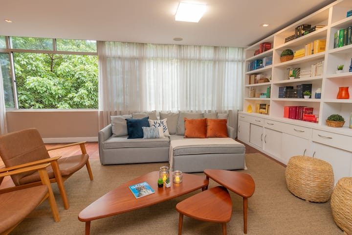 Mar201| Large Apartment In Leblon - Ipanema
