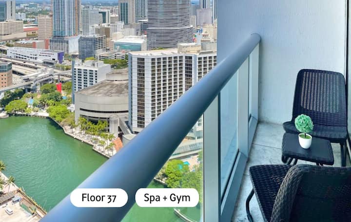 Mvr Brickell Gem W Designer Touches - Miami, FL