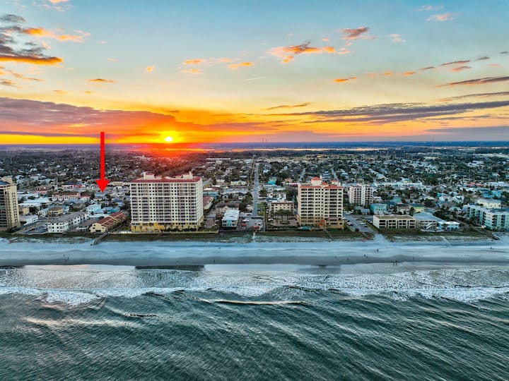 Two Oceanview Townhouse: Just Steps From The Beach - Jacksonville, FL