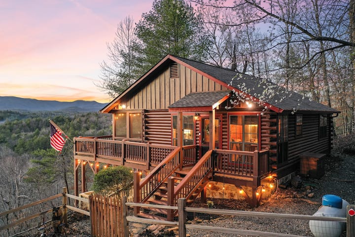 Views! Mountain View Cabin Near Ellijay W Hot Tub! - Ellijay, GA