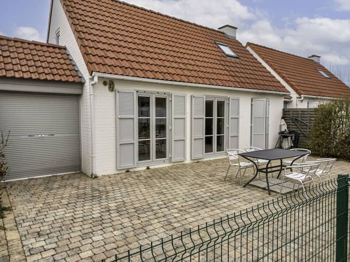 Vissershuis 2 With Parking By Interhome - Bredene