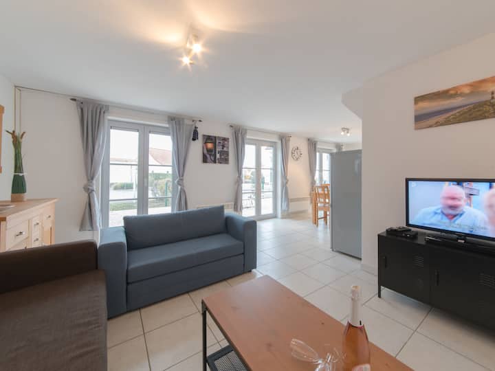 Vissershuis 2 With Parking By Interhome - De Haan